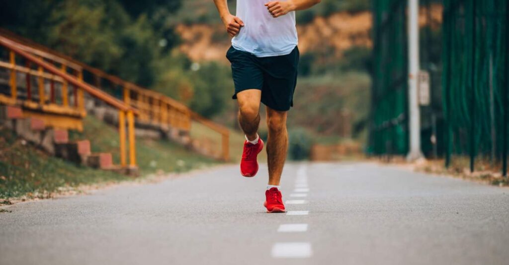 Long Distance Running Advice To Improve Performance While Minimizing ...